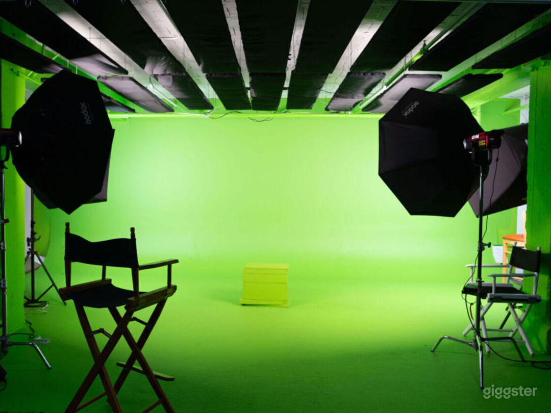 Minneapolis Green Screen Studio | 25ft Cyc Wall for Film & Photo | Giggster