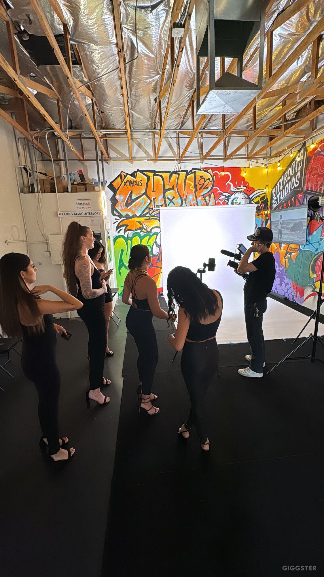 CITY ROOTS STUDIOS | Rent this location on Giggster