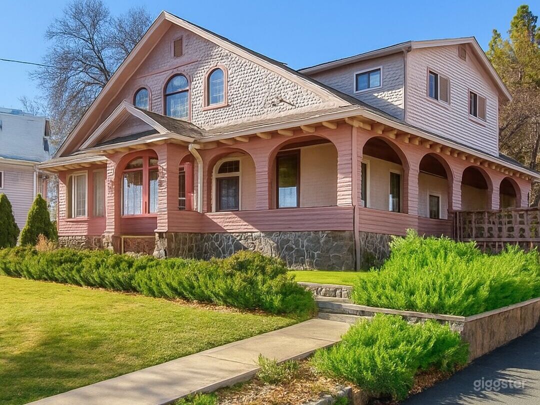 1876 Victorian House in NorCal's High Dessert | Rent this location on ...