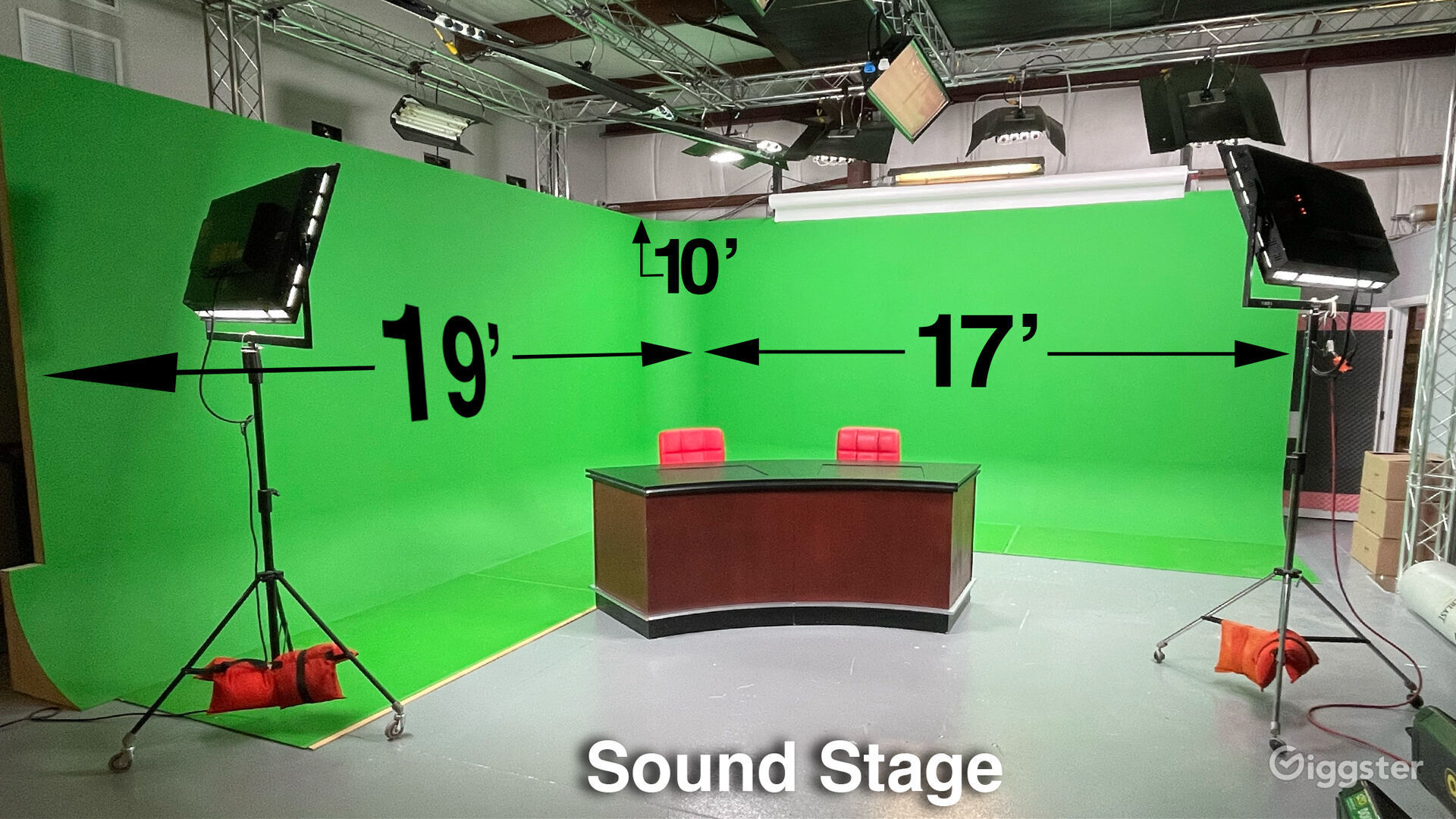 Studio with Cyclorama + Light and Grip Equipment | Rent this location ...
