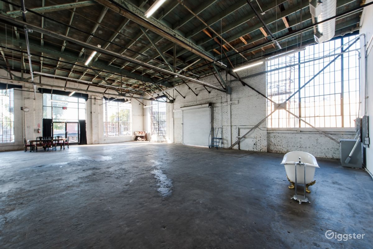 Daylight White Brick Warehouse Studio In LA | Rent this location on ...