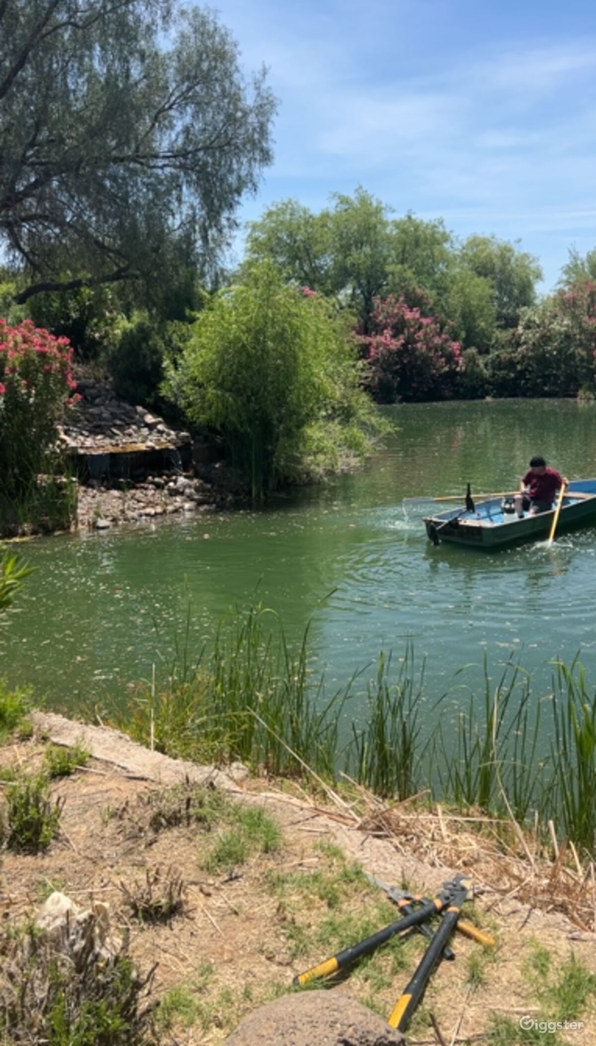 1 acre pond with fishing in the desert | Rent this location on Giggster
