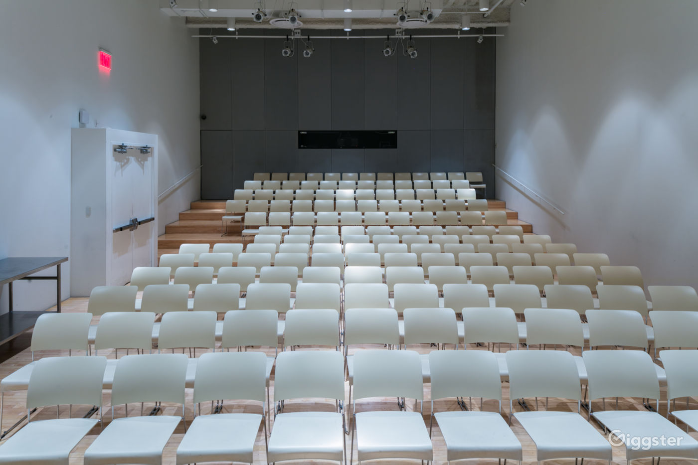 Small Theater in Downtown Manhattan | Rent this location on Giggster