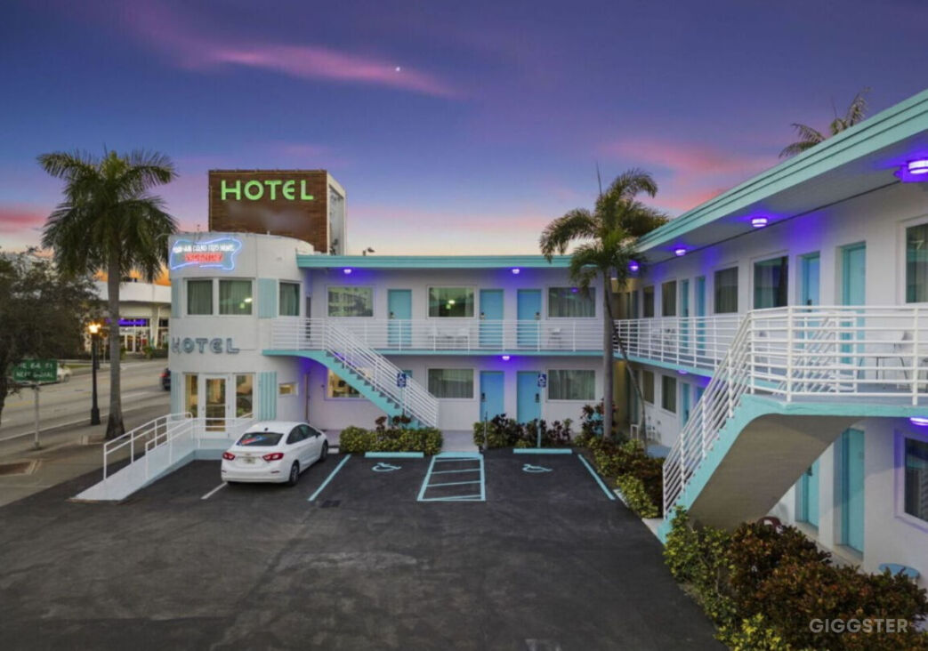 Renovated 1950s Hotel-Vibrant and Colorful! | Rent this location on ...