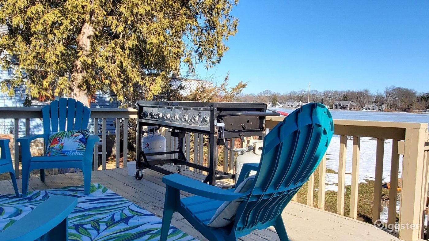 A Campau Lake Sunny days Cottage | Rent this location on Giggster