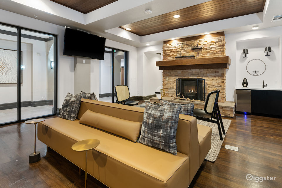 Private Party Room in Rancho Cucamonga | Rent this location on Giggster