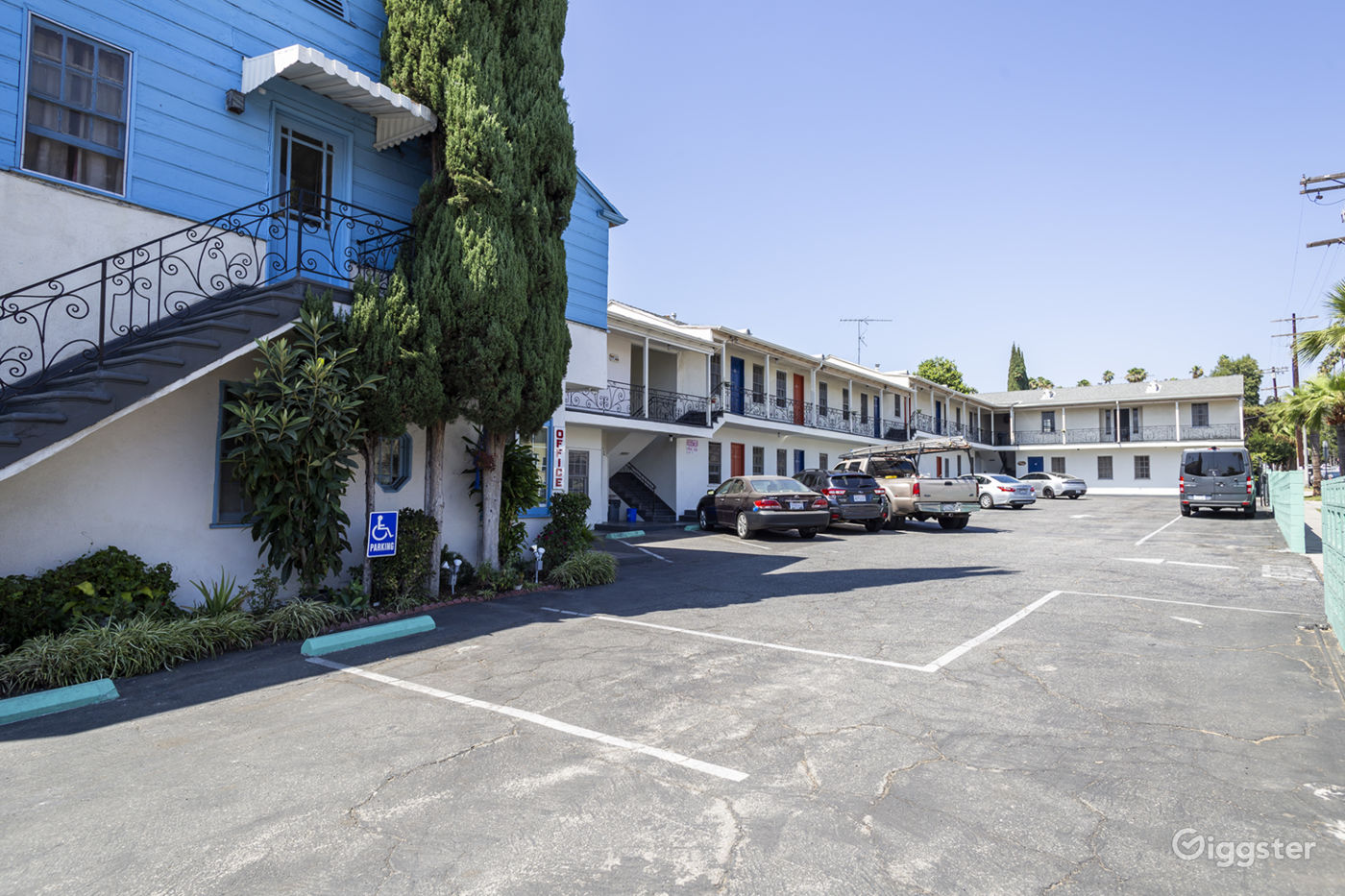 Hollywood Motel | Rent this location on Giggster