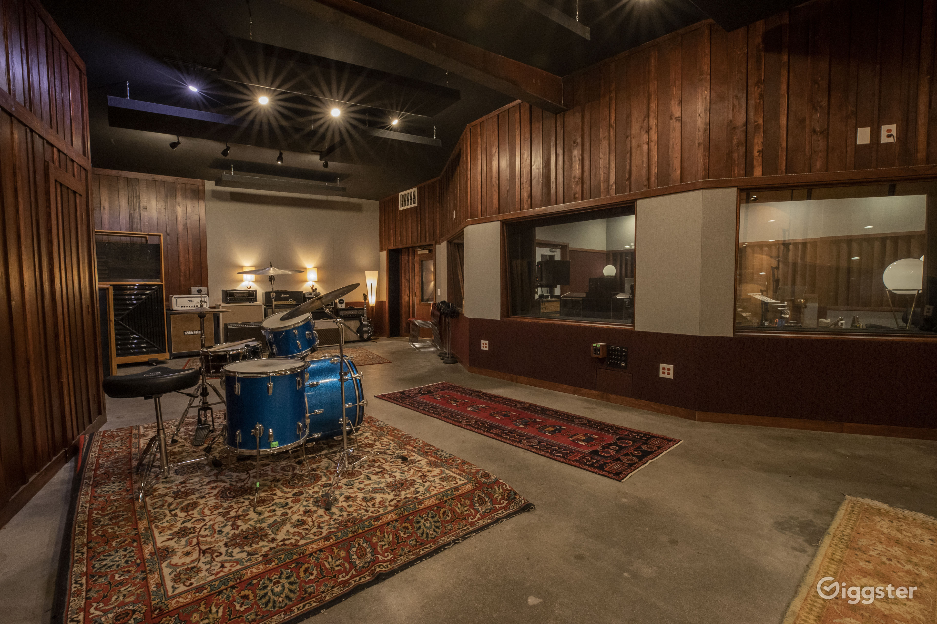 Multi-Room High-End Recording Studio | Rent this location on Giggster