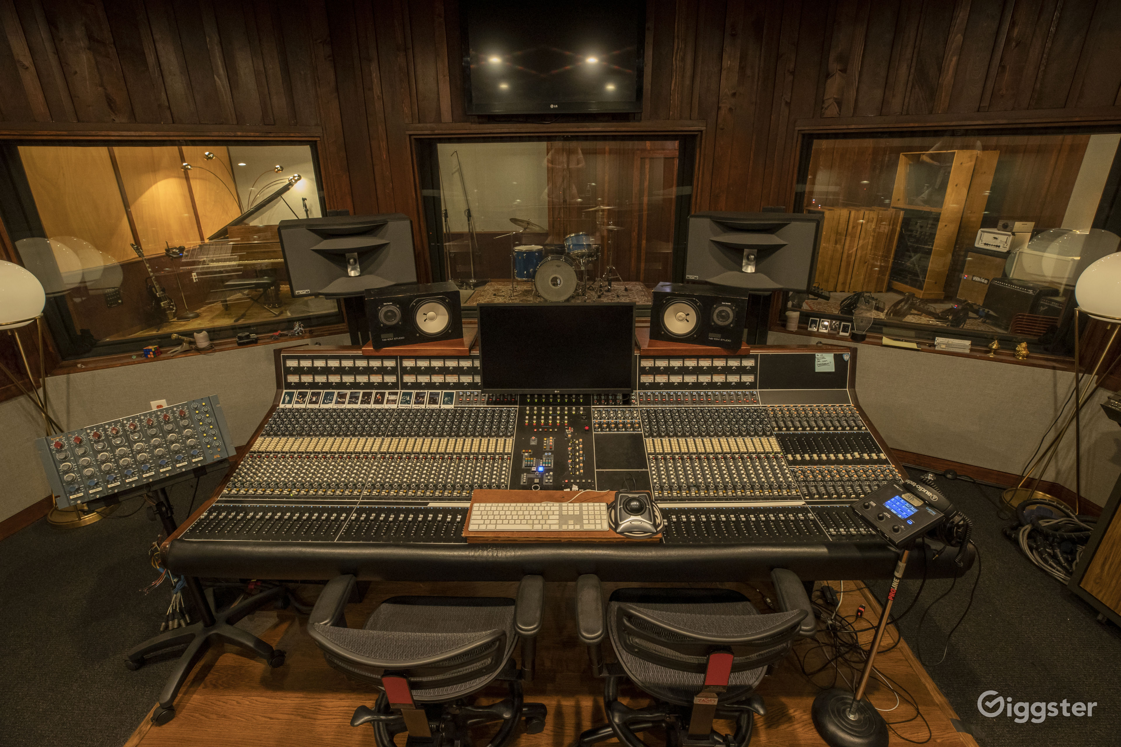 Multi-Room High-End Recording Studio | Rent this location on Giggster