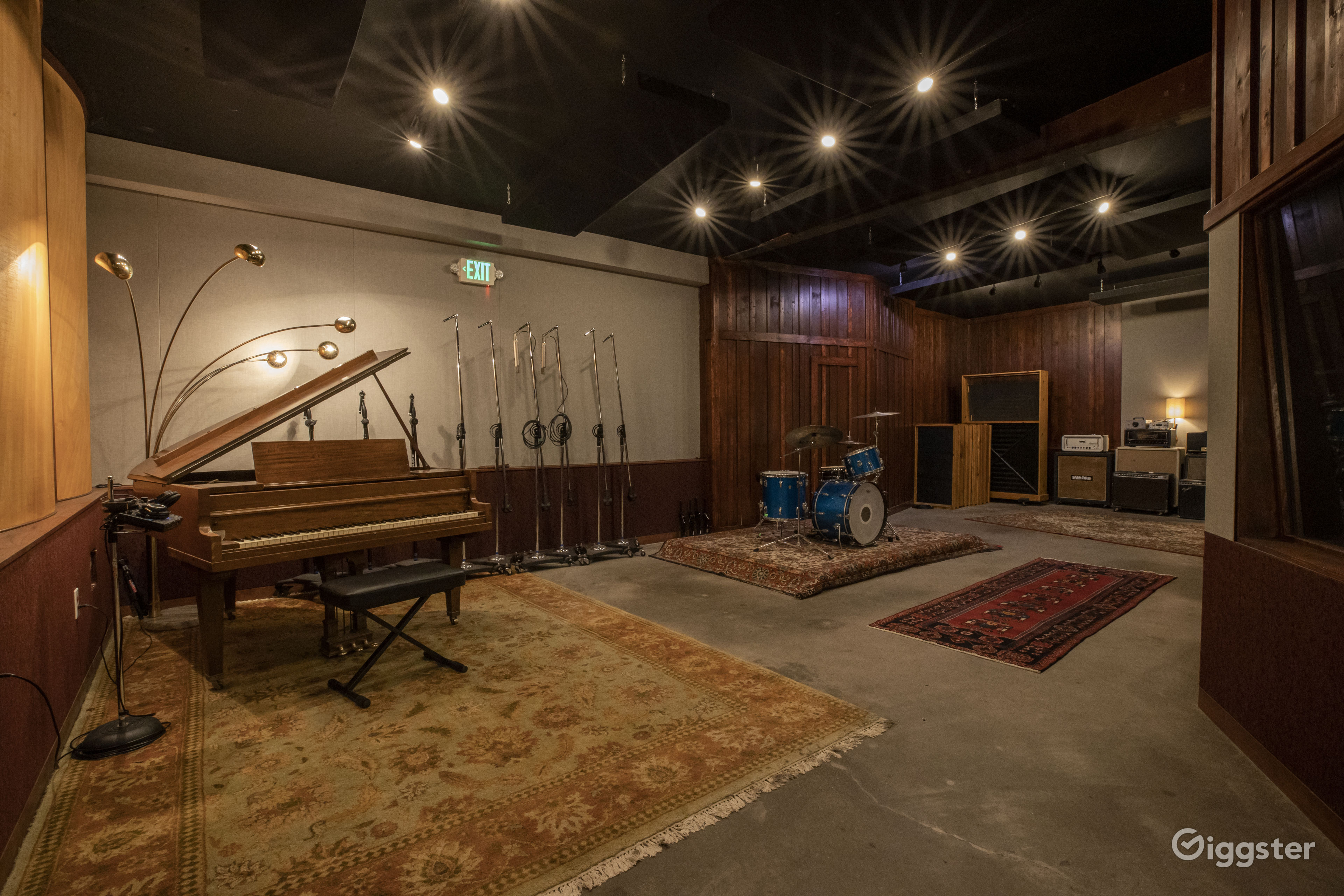 Multi-Room High-End Recording Studio | Rent this location on Giggster