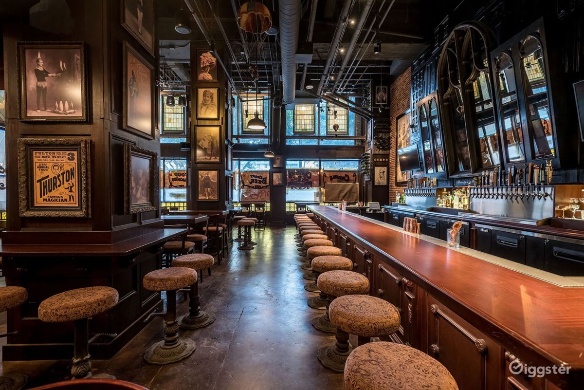 Downtown Victorian Pub | Rent this location on Giggster