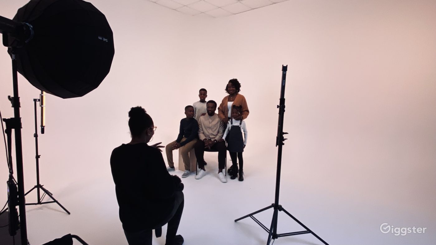 Video/Photo Studio with cyclorama wall | Rent this location on Giggster