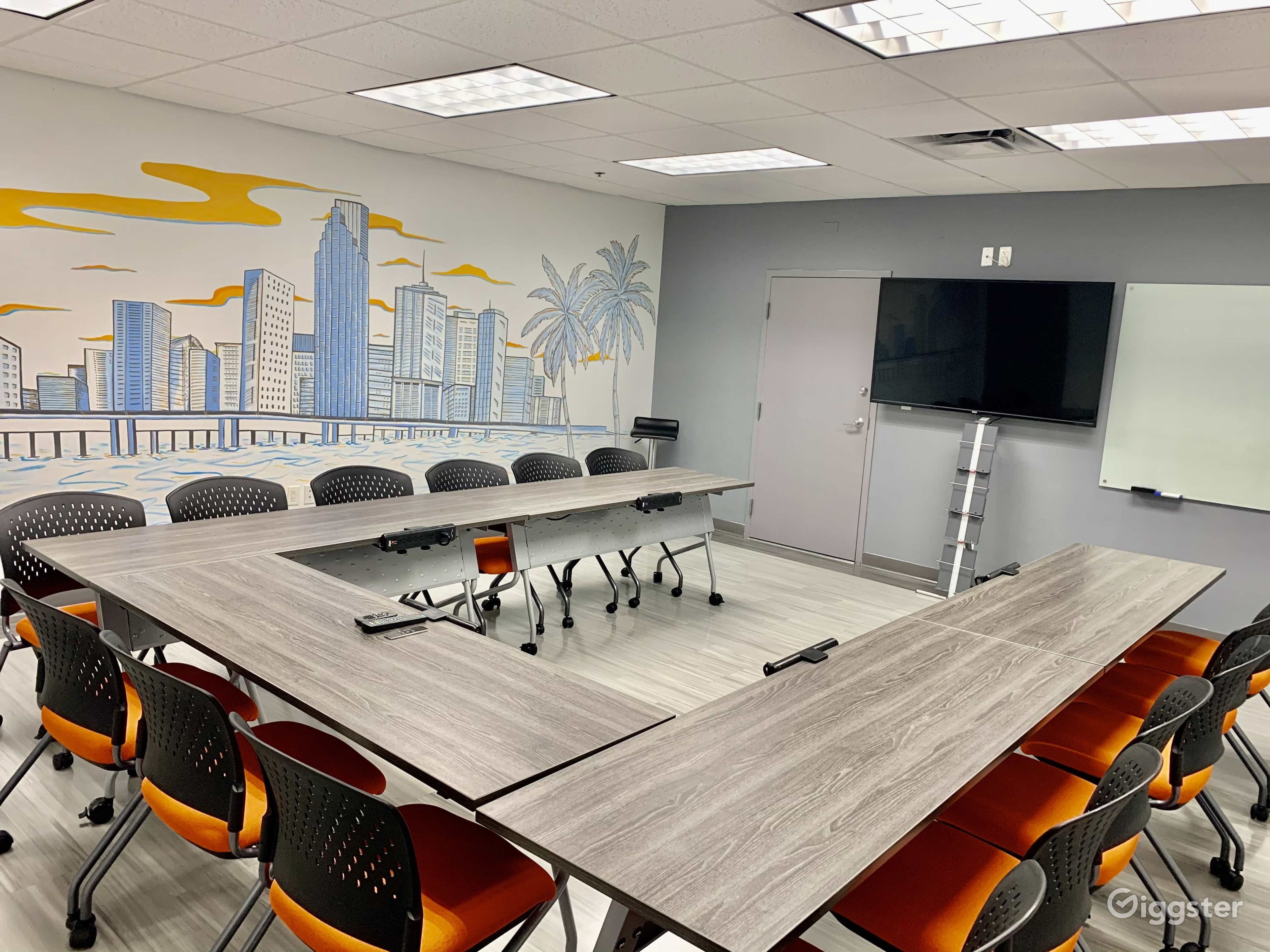 Modern Meeting / Training Room in Doral | Rent this location on Giggster