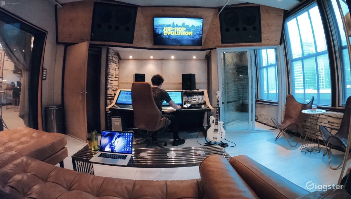 Midtown Manhattan Recording Studio | Rent this location on Giggster