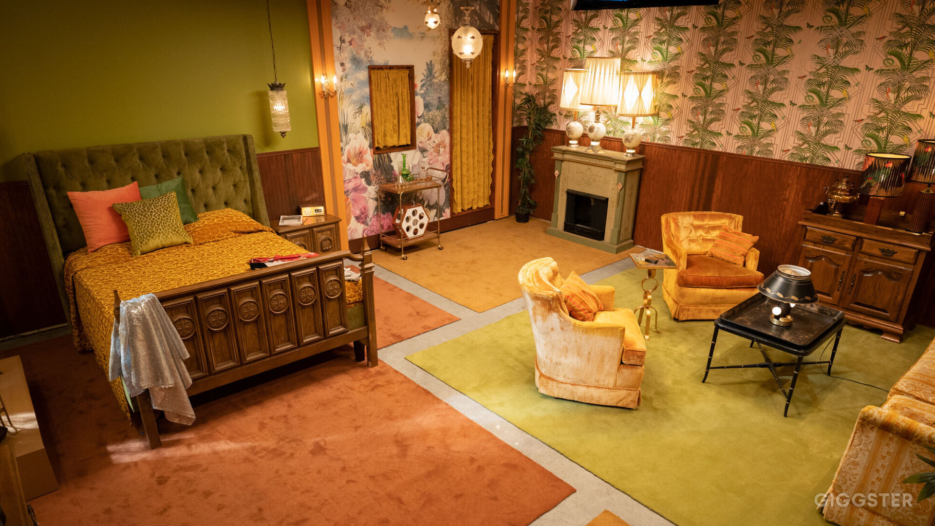 Tropical MCM Suite in Brooklyn | Rent this location on Giggster