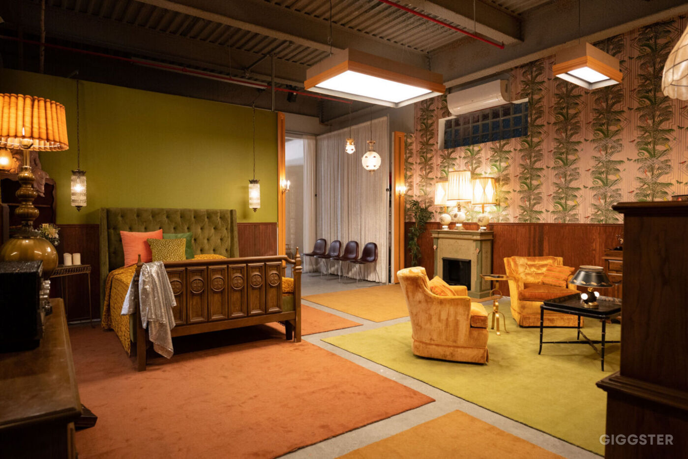 Tropical MCM Suite in Brooklyn | Rent this location on Giggster