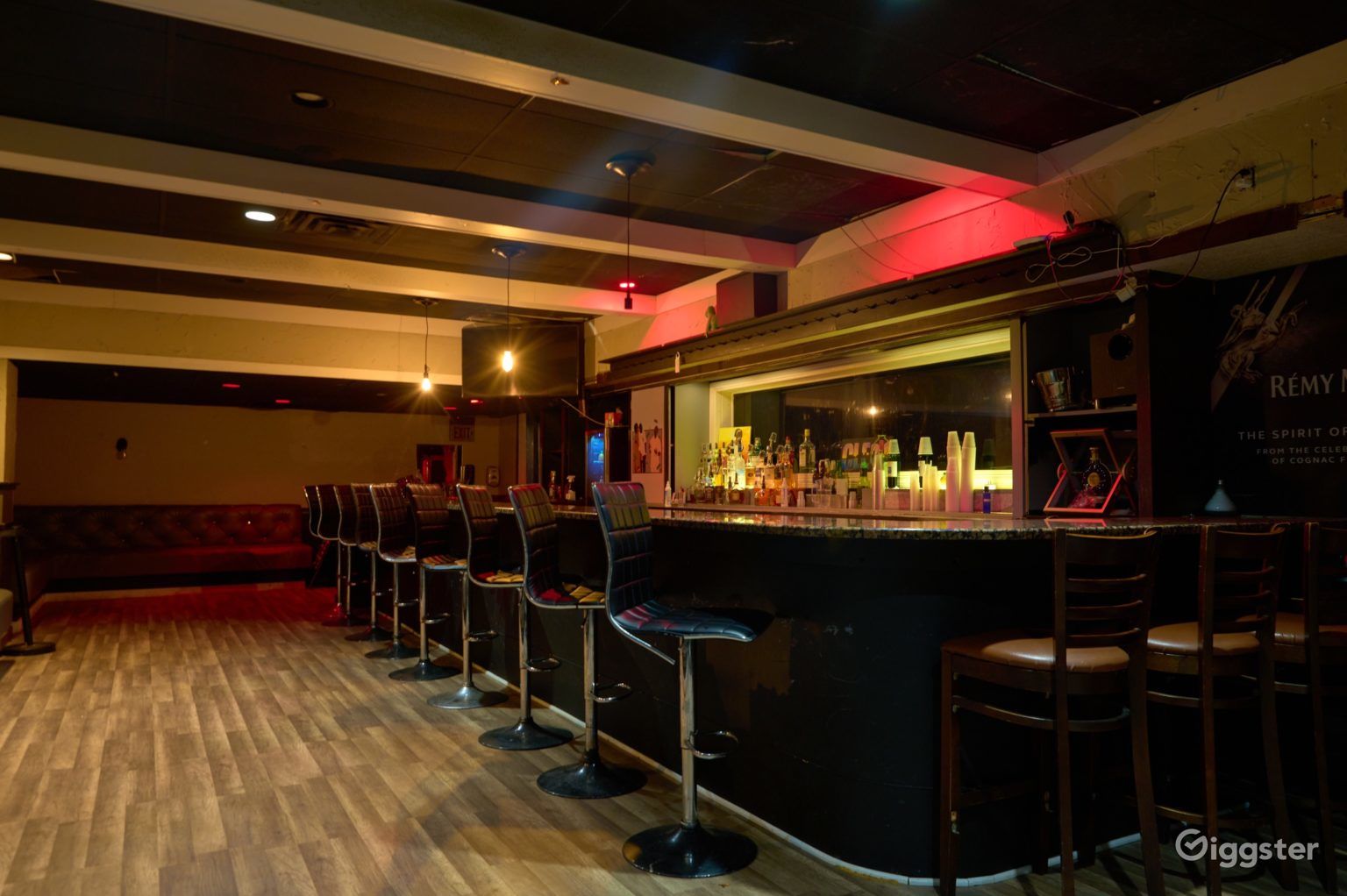 The Diamond Room | Rent this location on Giggster