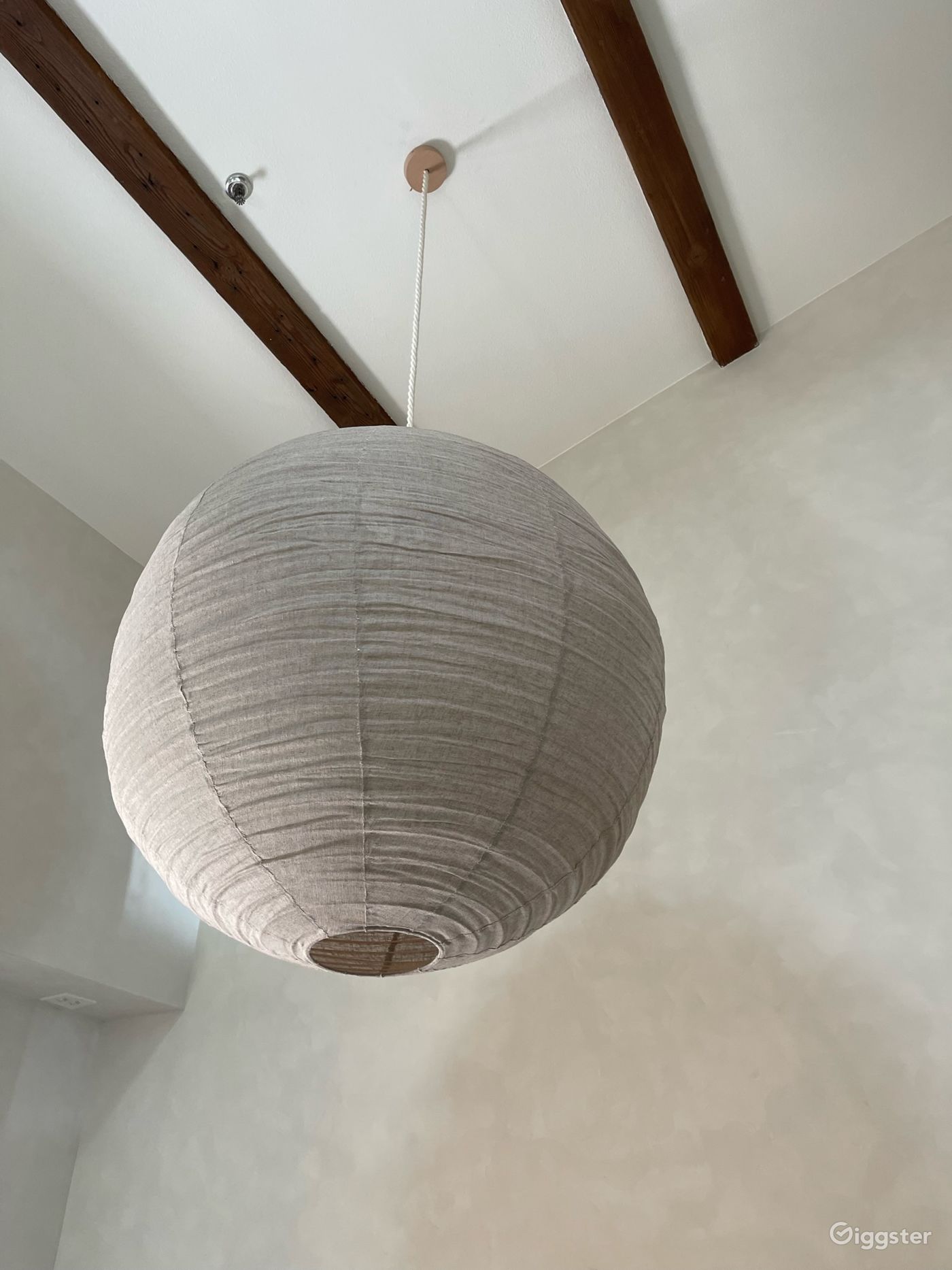 The BEST 10 Influencer spaces to rent near me | Giggster