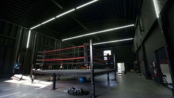 Warehouse-Style Modern Boxing & Gym | Rent this location on Giggster