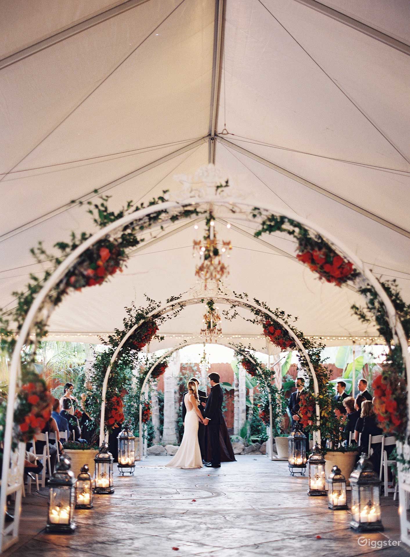 Open Air Venue | Rent this location on Giggster