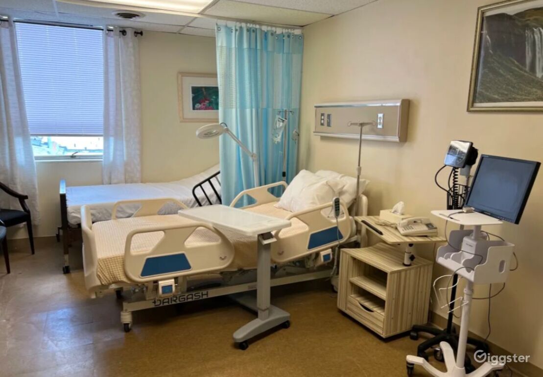 Hospital Room with Check-up Room for filming | Rent this location on ...