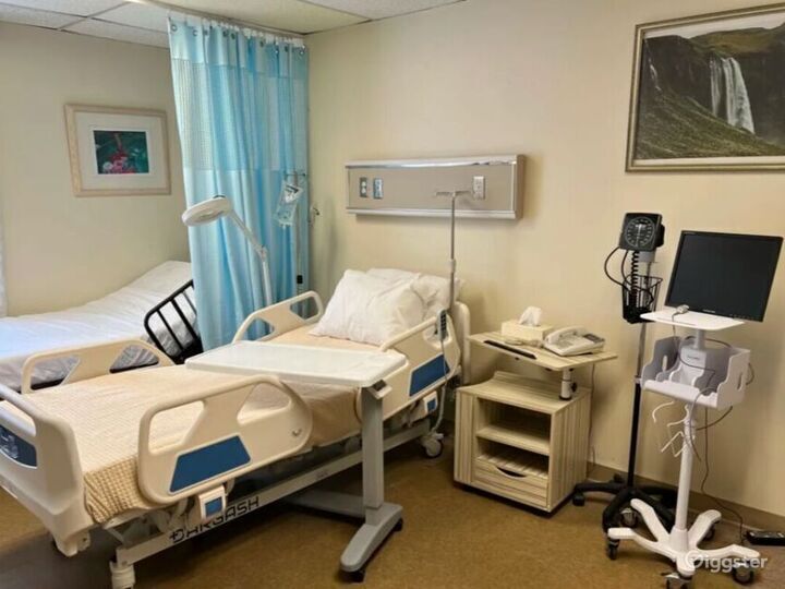 Hospital Room with Check-up Room for filming | Rent this location on ...
