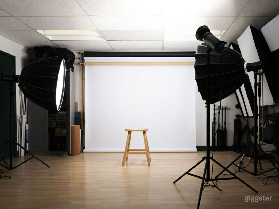 Fully Equipped Photography Studio in Central Toronto | Rent this ...