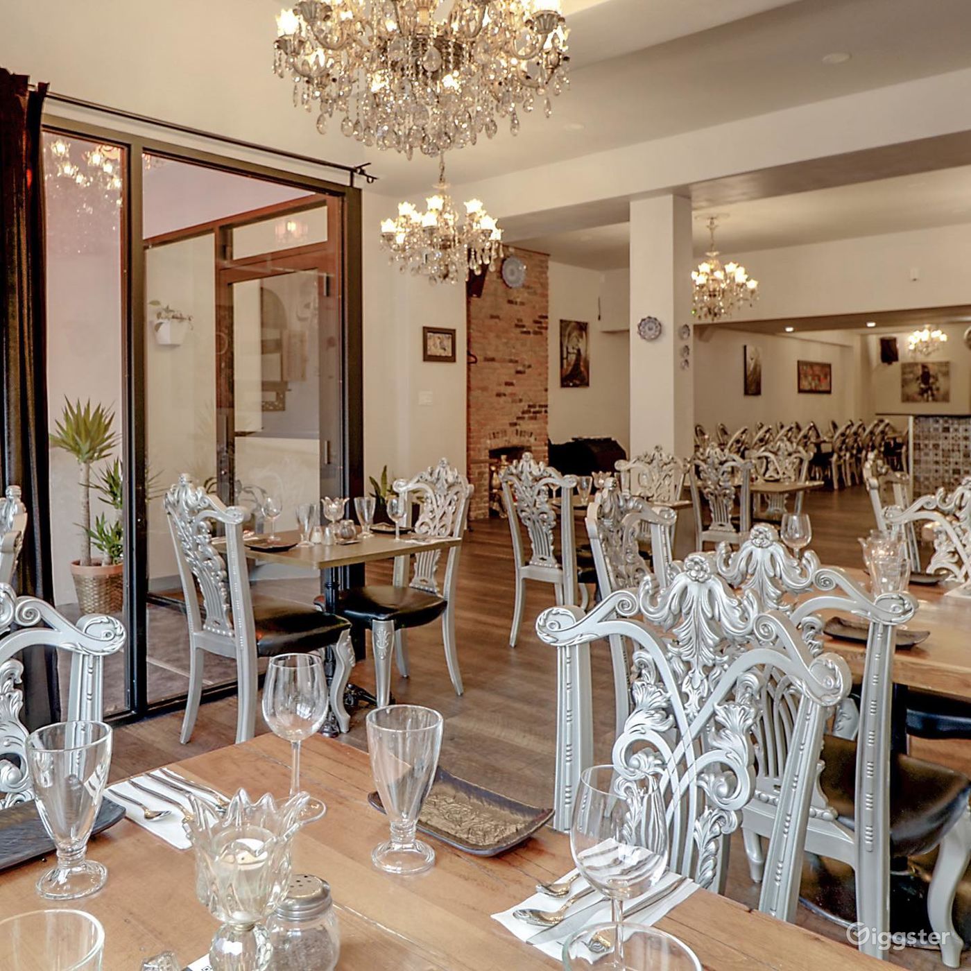 Unique Iranian Restaurant & Bar | Rent this location on Giggster