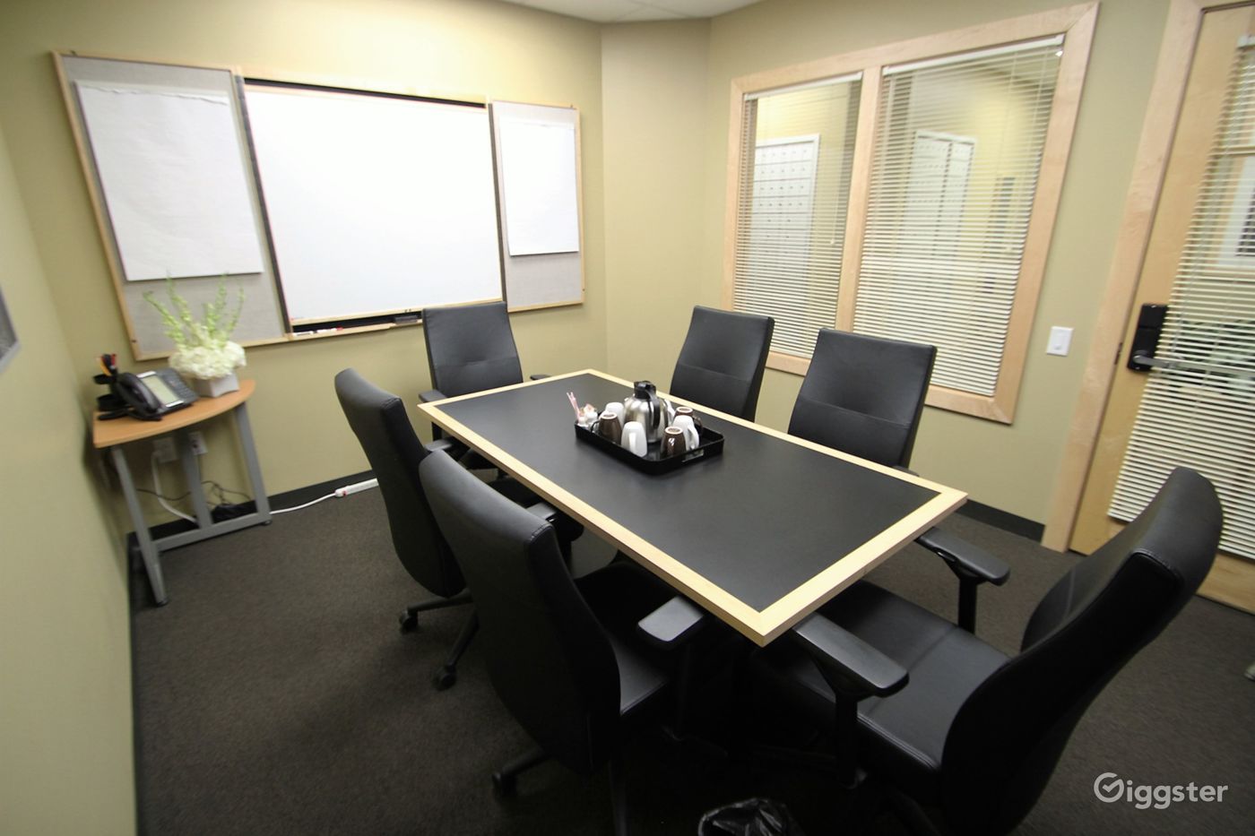 Traditional, Professional Office Space | Rent this location on Giggster