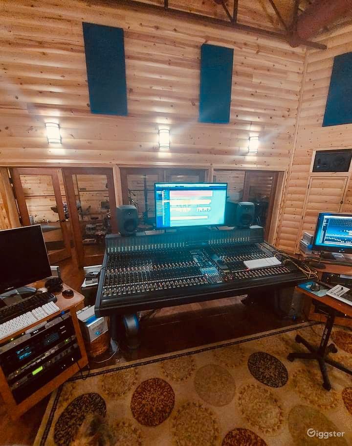 Cutting-Edge Log Cabin Recording Studio in Texas Countryside | Rent ...