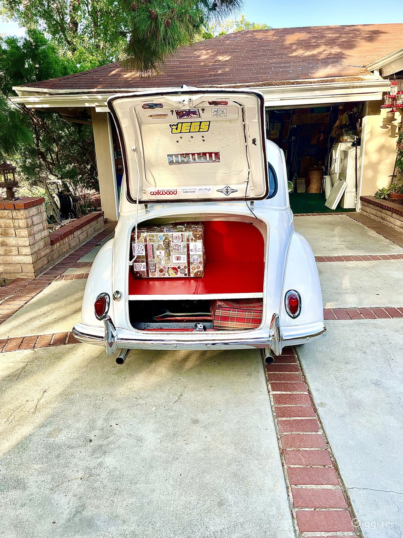 Classic Morris Miner 1000 | Rent this location on Giggster