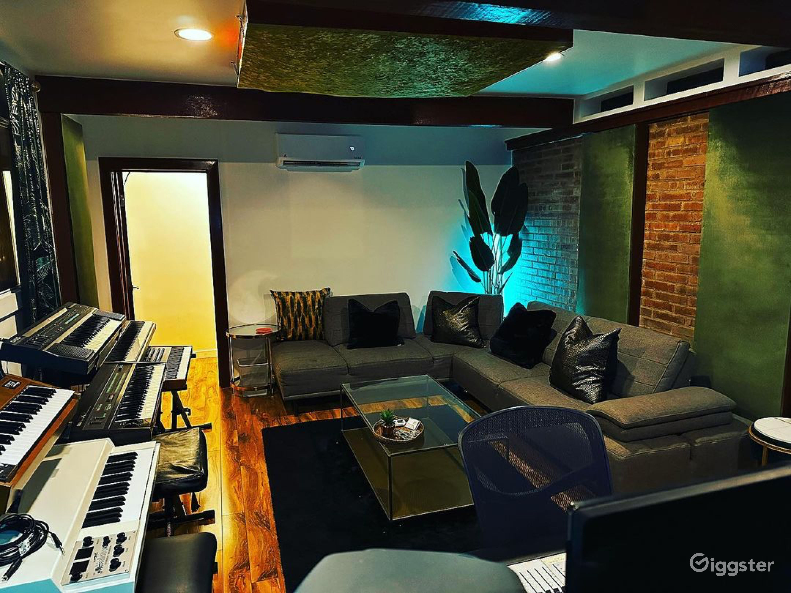 Hollywood Hills Vibey Recording Studio w/Neve | Rent this location on ...