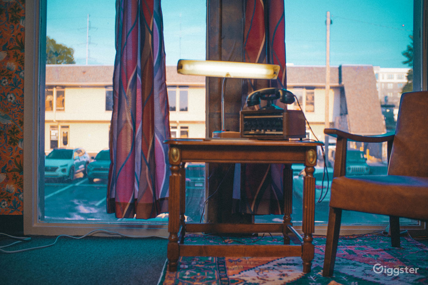 Midtown Vintage Atlanta Retro Parlor | Rent this location on Giggster