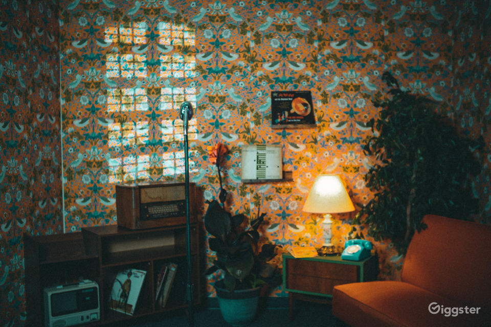 Midtown Vintage Atlanta Retro Parlor | Rent this location on Giggster