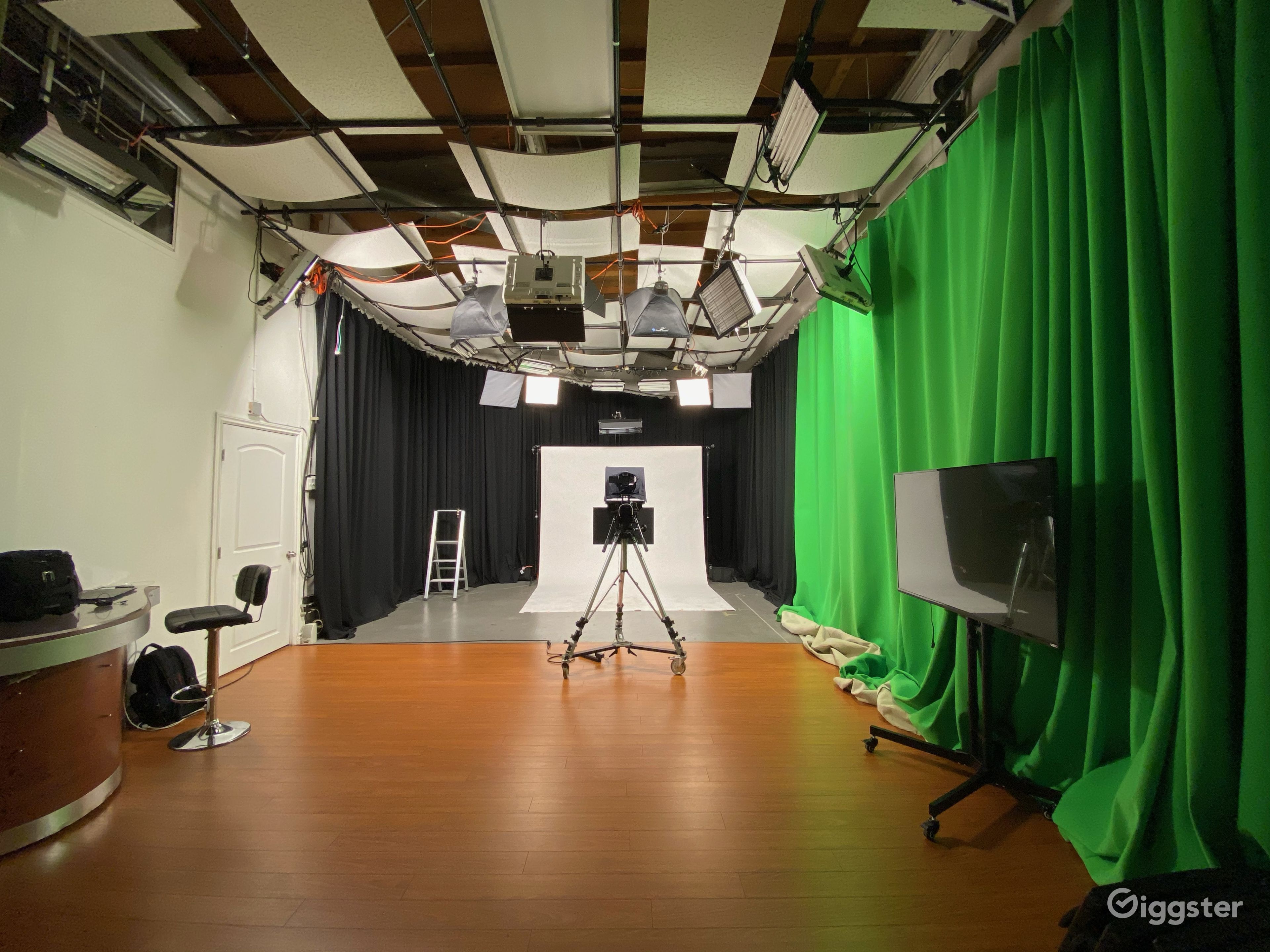 FILMING, BROADCASTING, CASTING STUDIO SPACE. | Rent this location on ...