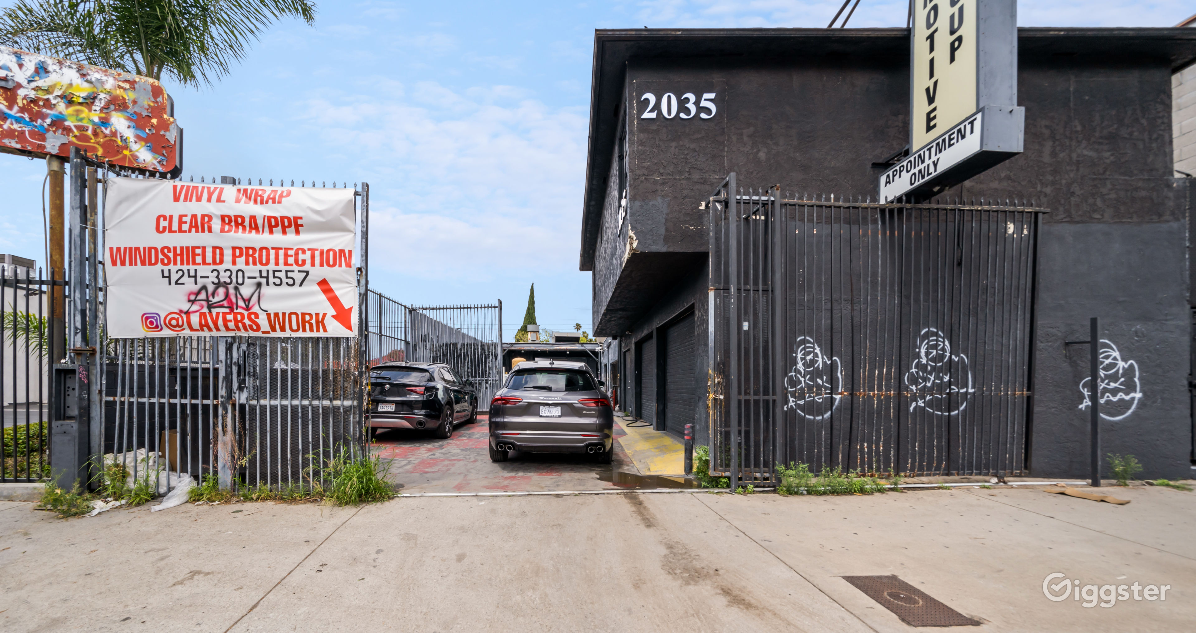HOLLYWOOD EXOTIC BODY SHOP | Rent this location on Giggster