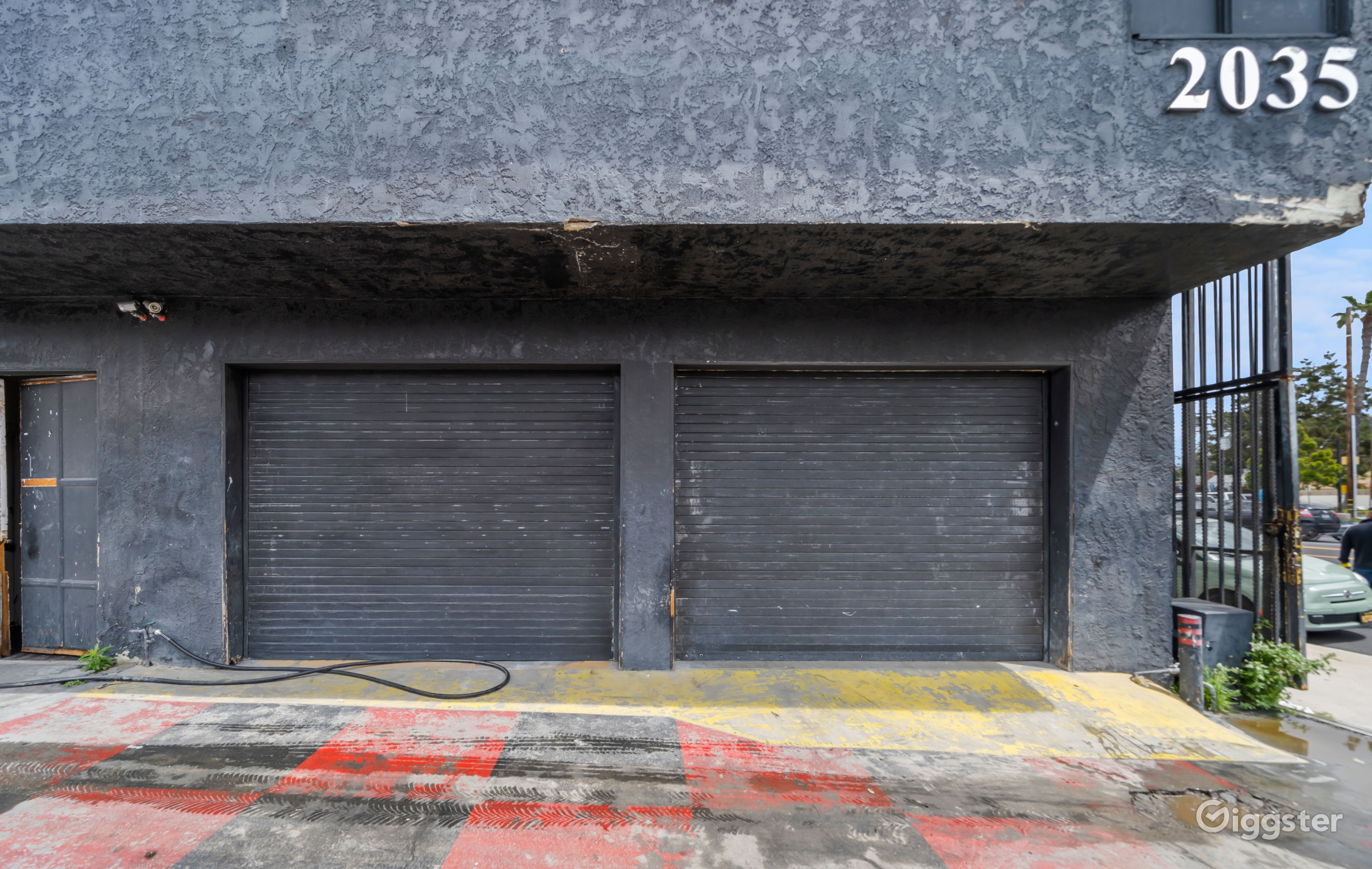HOLLYWOOD EXOTIC BODY SHOP | Rent this location on Giggster
