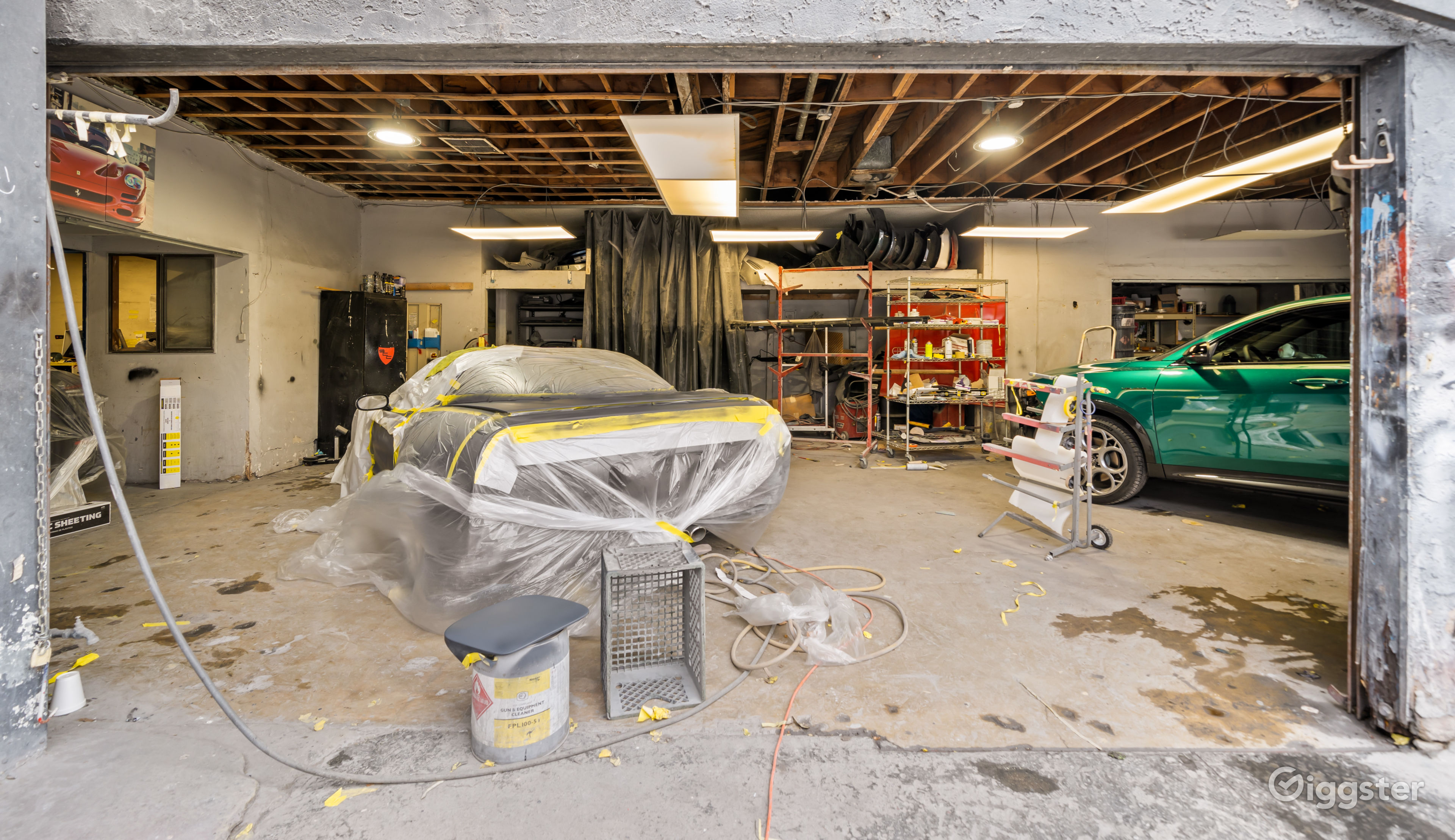 HOLLYWOOD EXOTIC BODY SHOP | Rent this location on Giggster