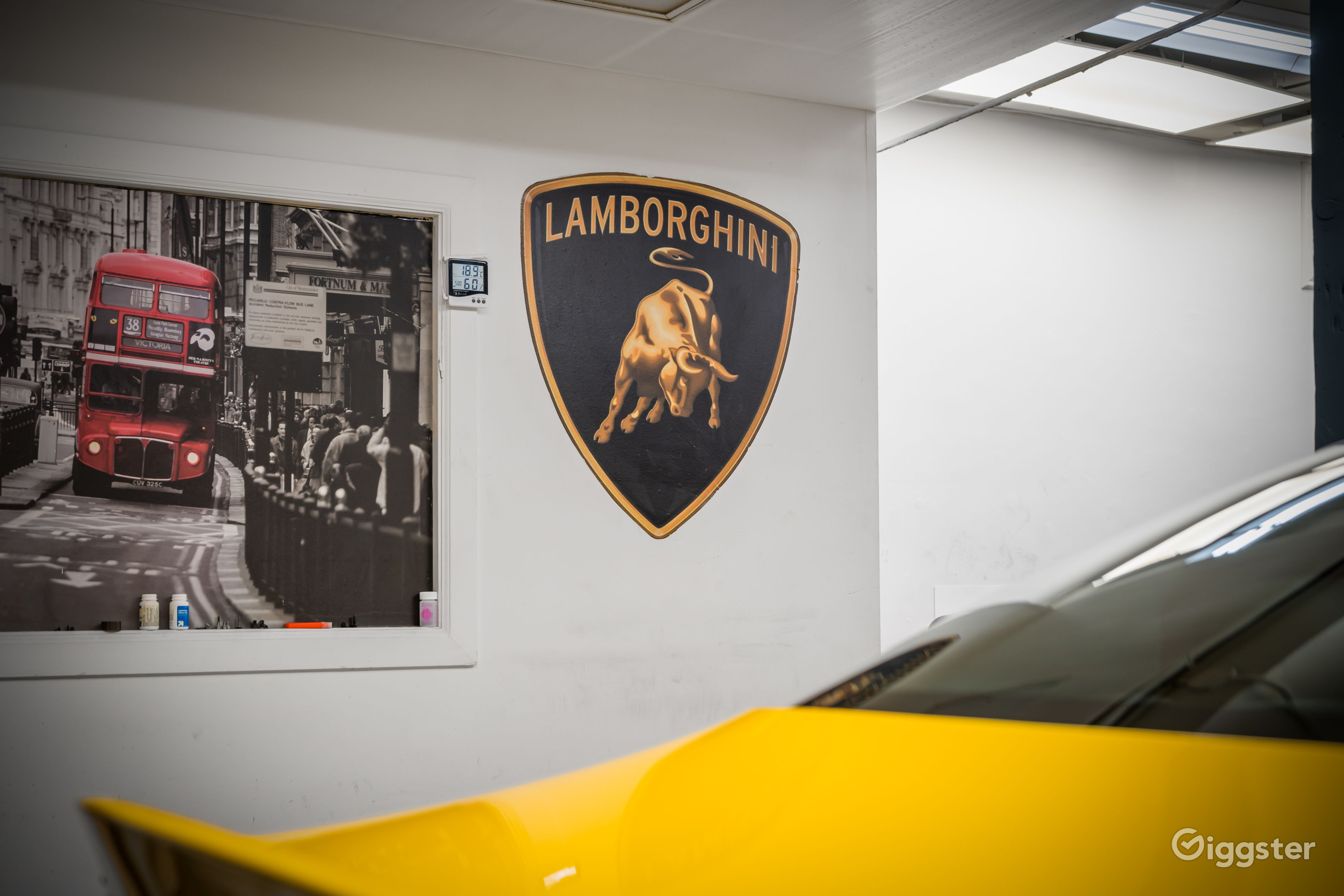 HOLLYWOOD EXOTIC BODY SHOP | Rent this location on Giggster
