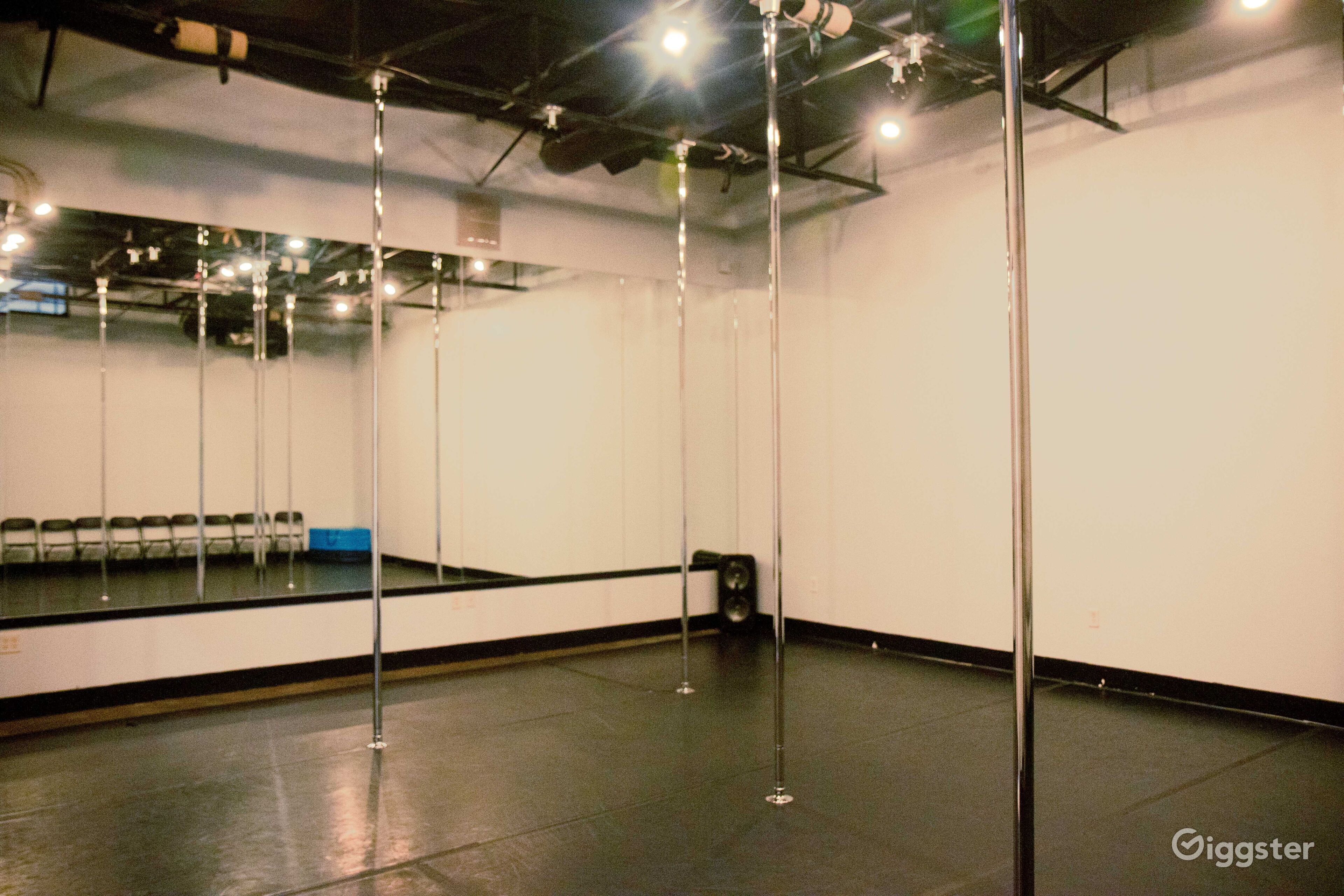 The Large Dance Room | Rent this location on Giggster