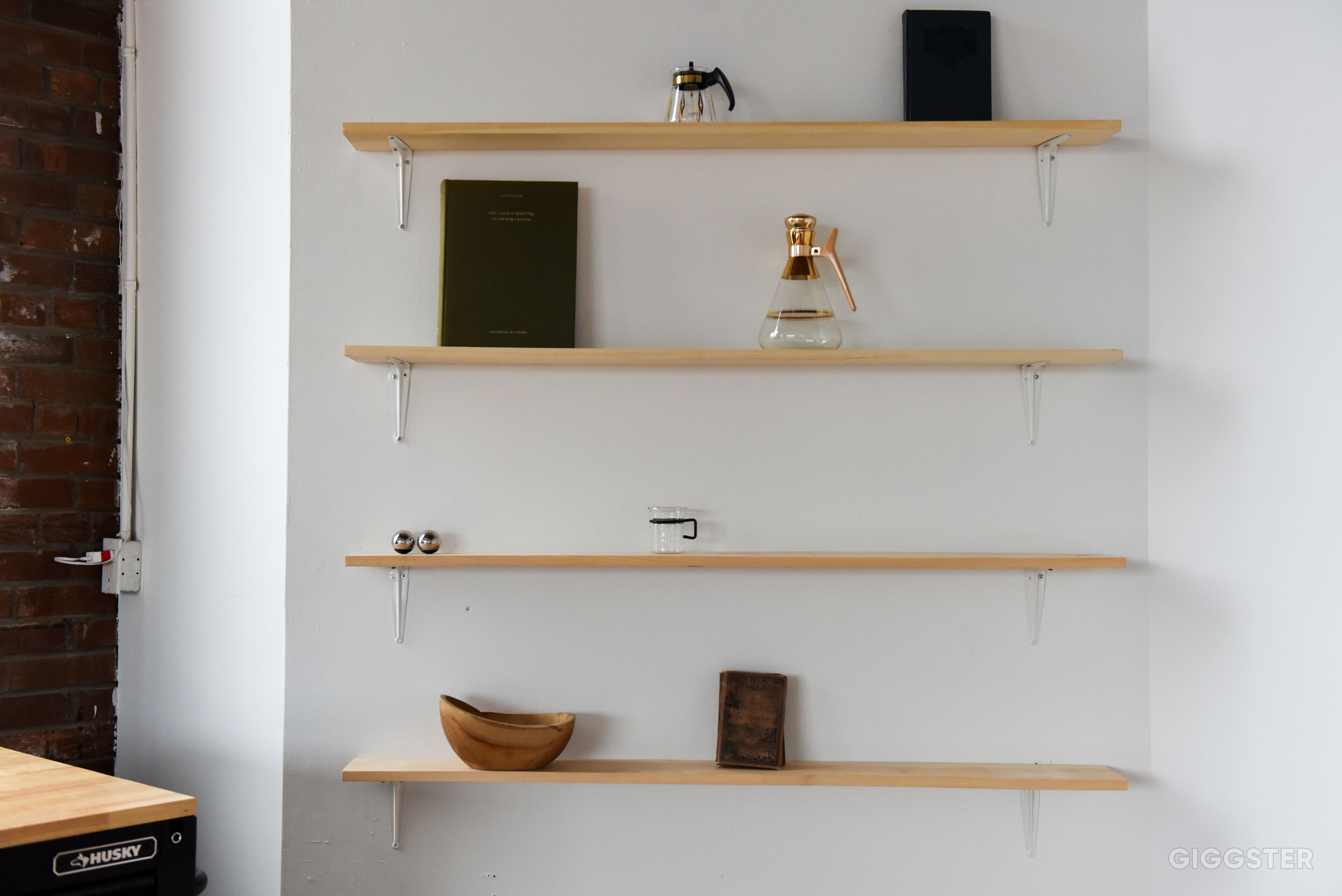 Exposed Brick Loft Studio | Rent this location on Giggster