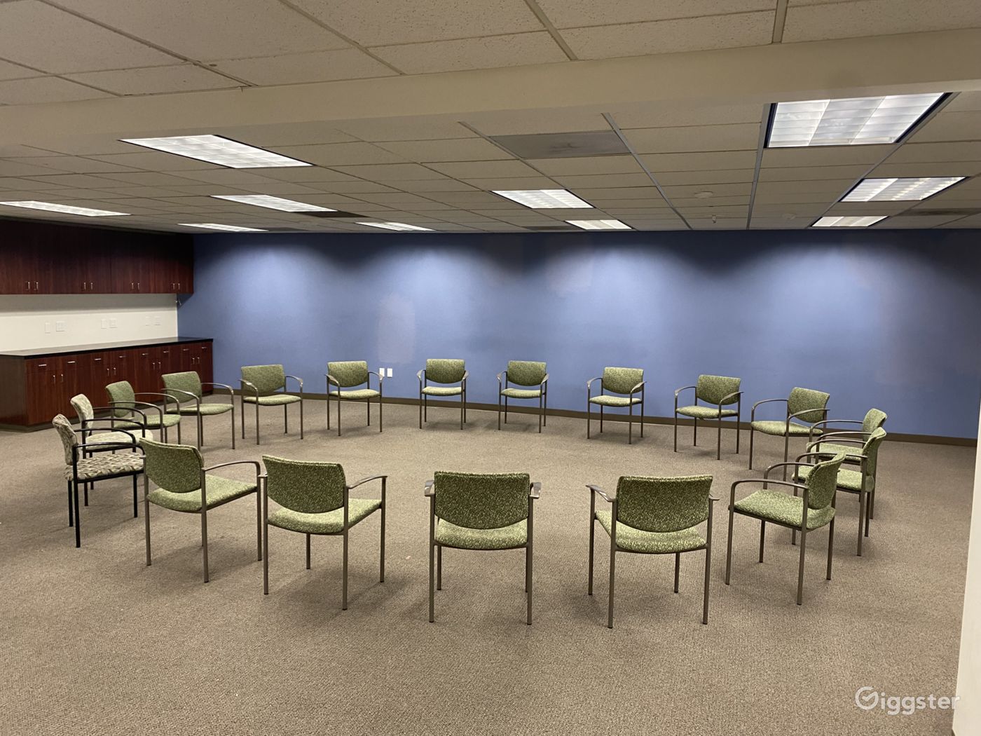 Suite 470: TWELVE STEPS (LAX) | Rent this location on Giggster