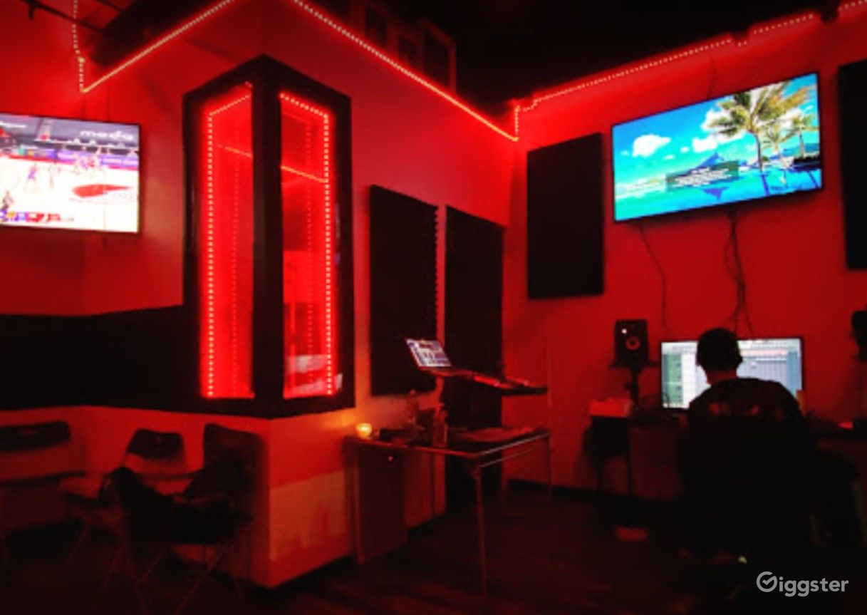 Recording Studio in Bridgeport | Rent this location on Giggster