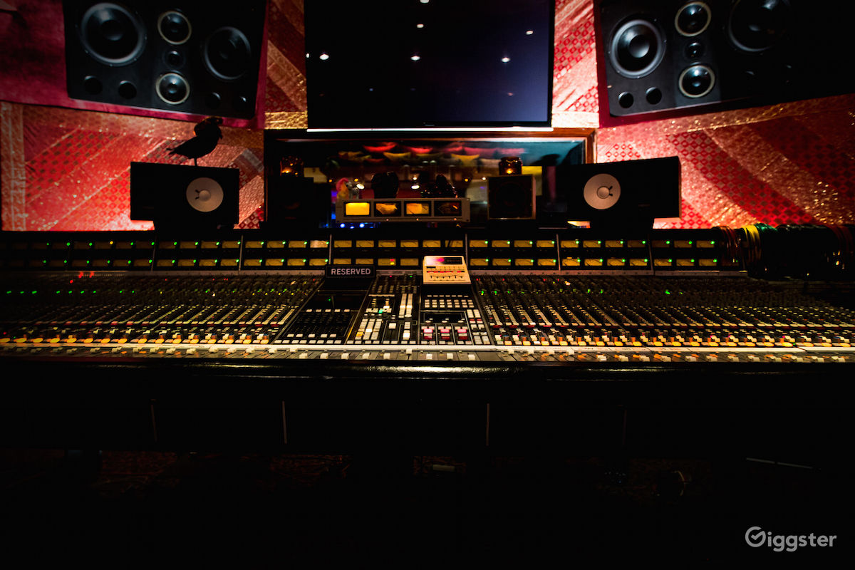 Studio A - Moroccan | Rent this location on Giggster