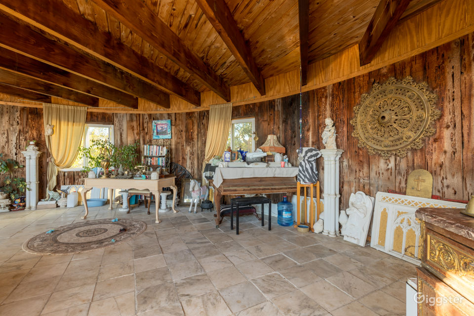 Moonfire Ranch | Rent this location on Giggster