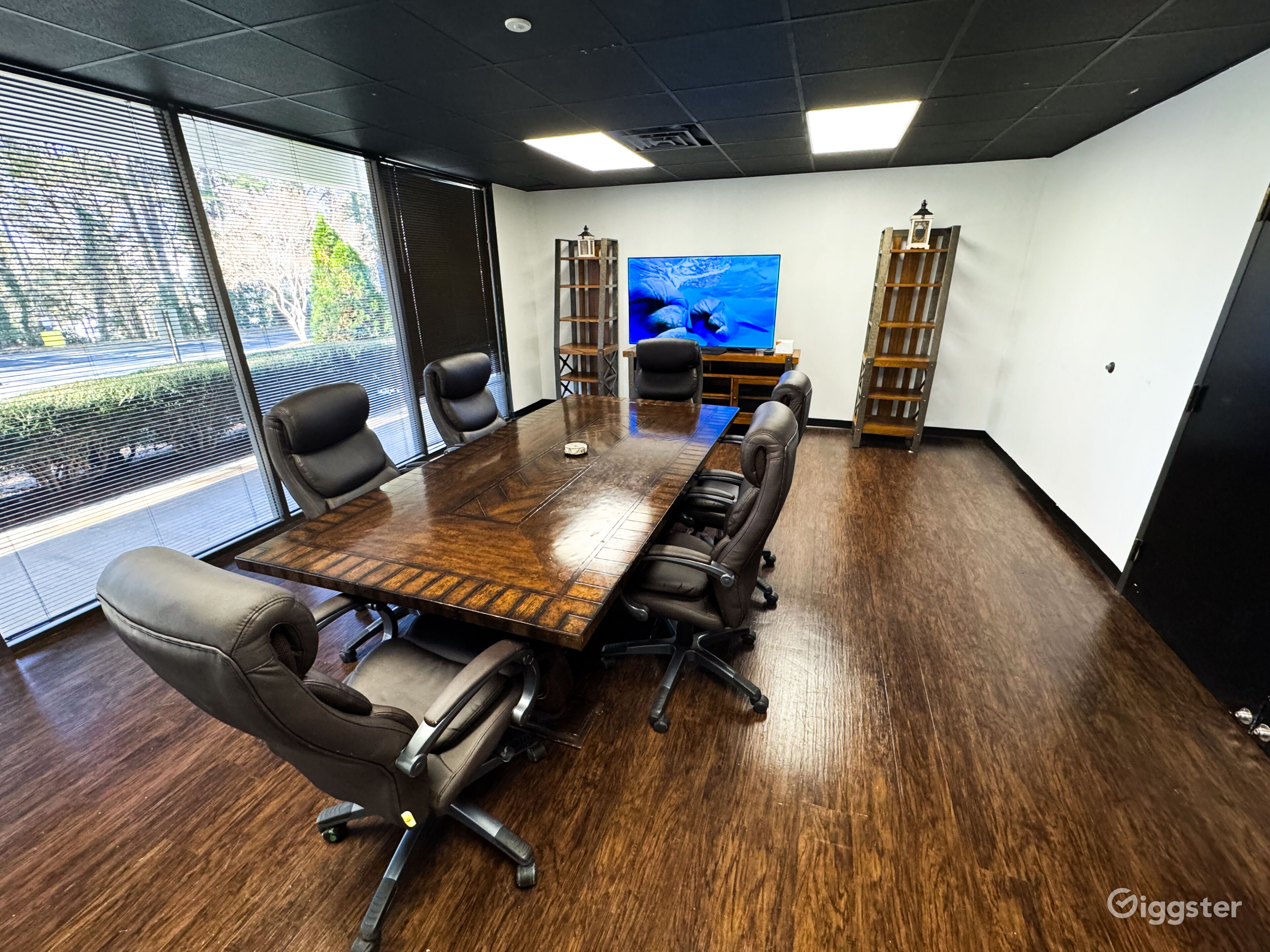 Creative Hub Conference Room - Near The Battery | Rent this location on ...