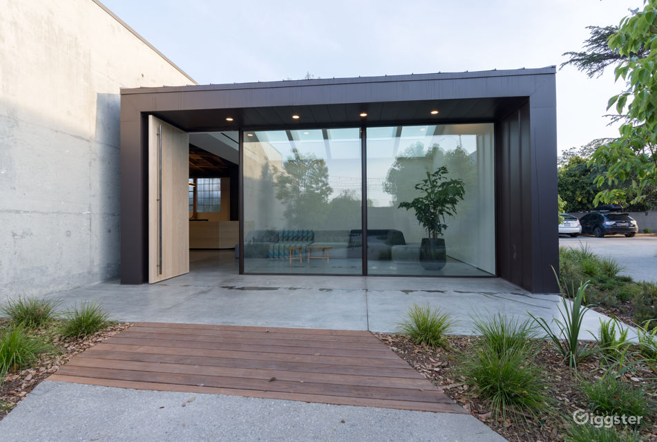 Industrial Art & Design | Rent this location on Giggster