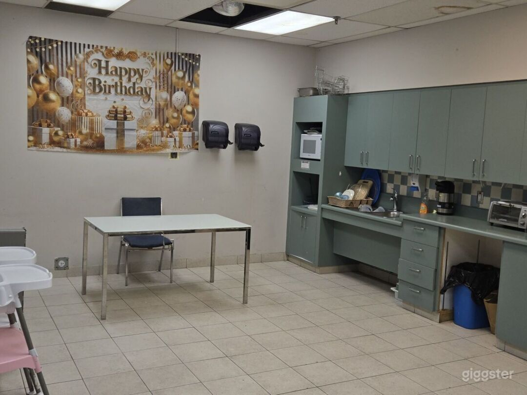Event/ Meeting Space, Catering Kitchen | Rent this location on Giggster