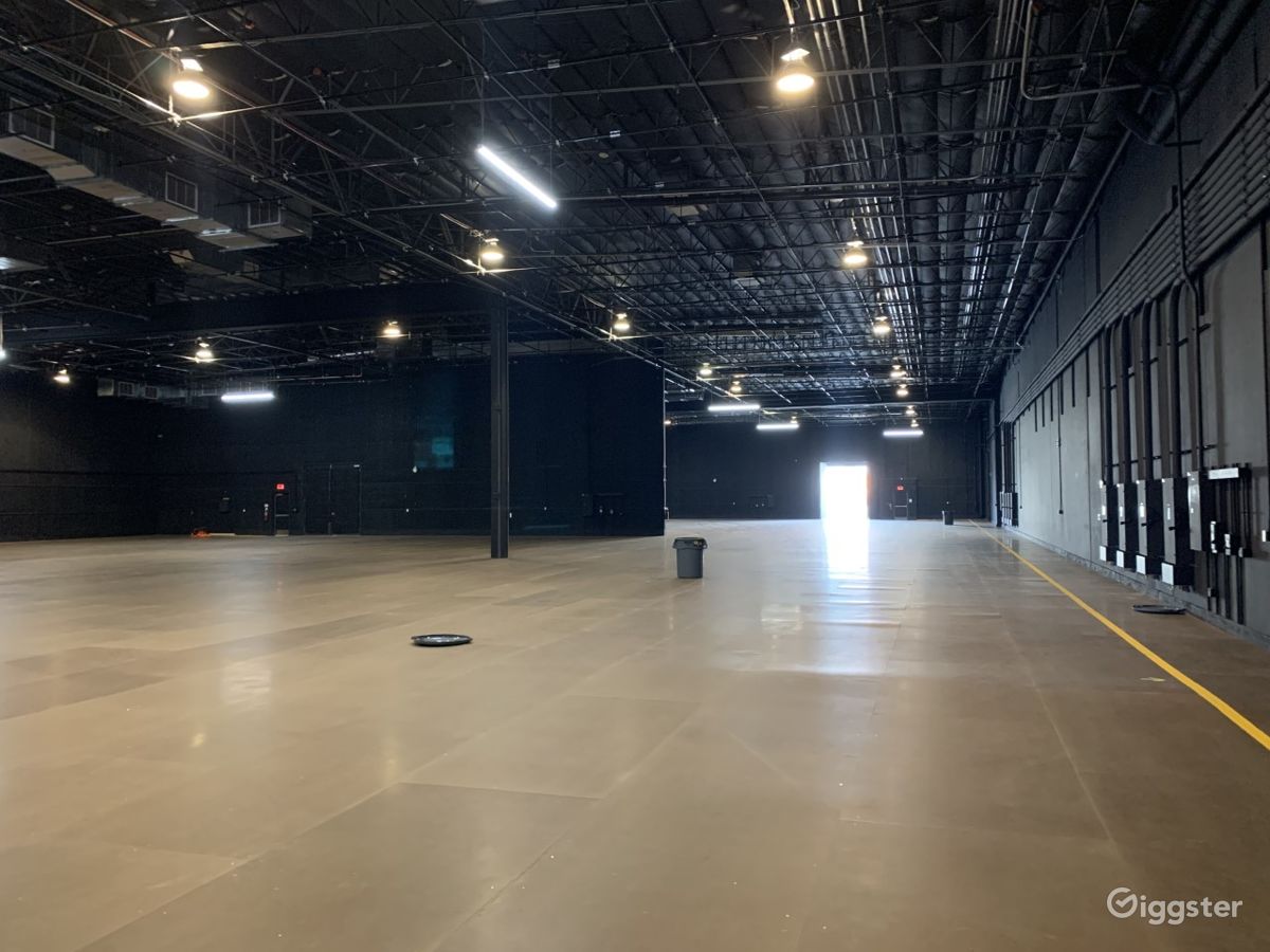 New Modern Studio - Huge stage space w/Offices! | Rent this location on ...