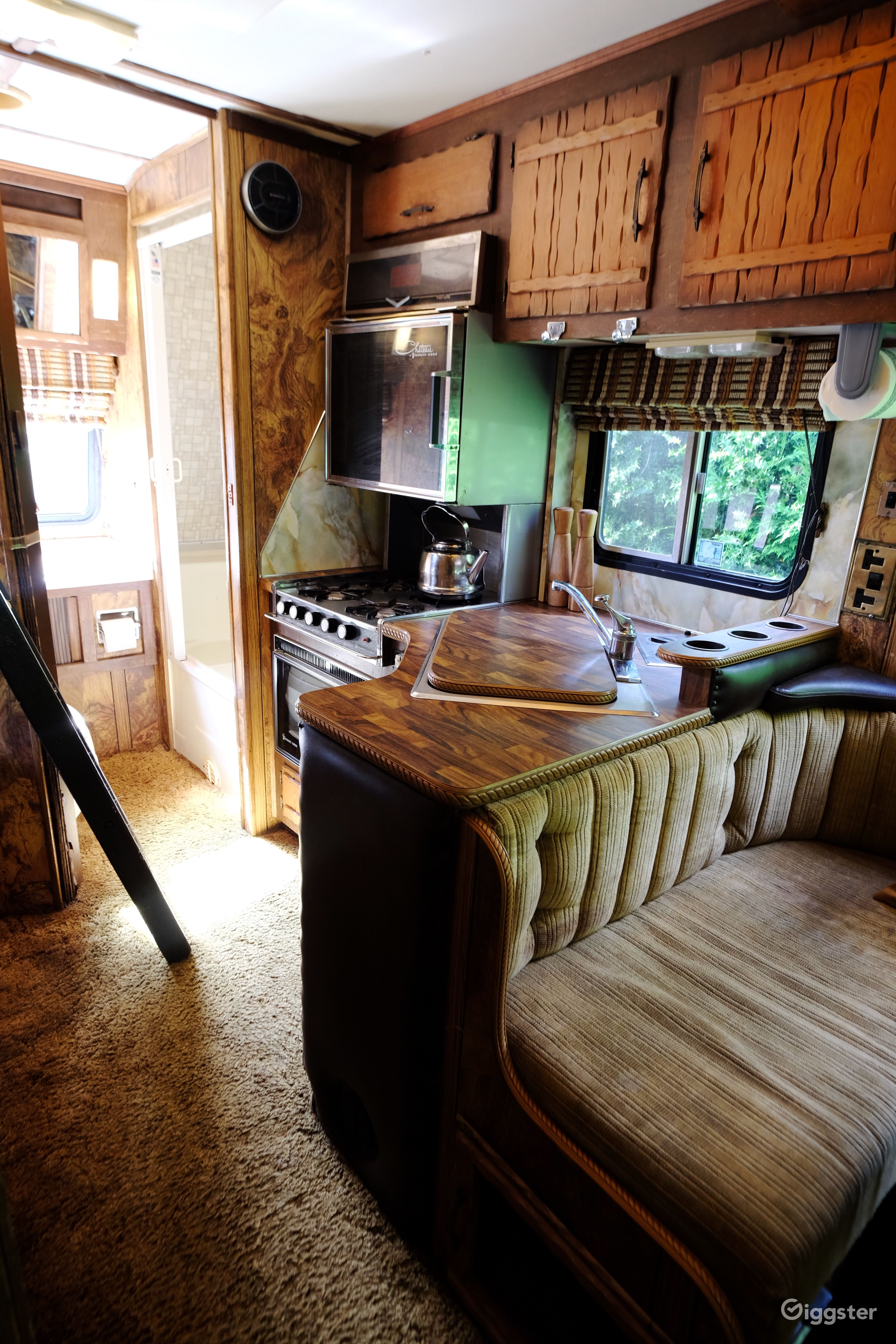 Iconic 80s Americana Motorhome | Rent this location on Giggster